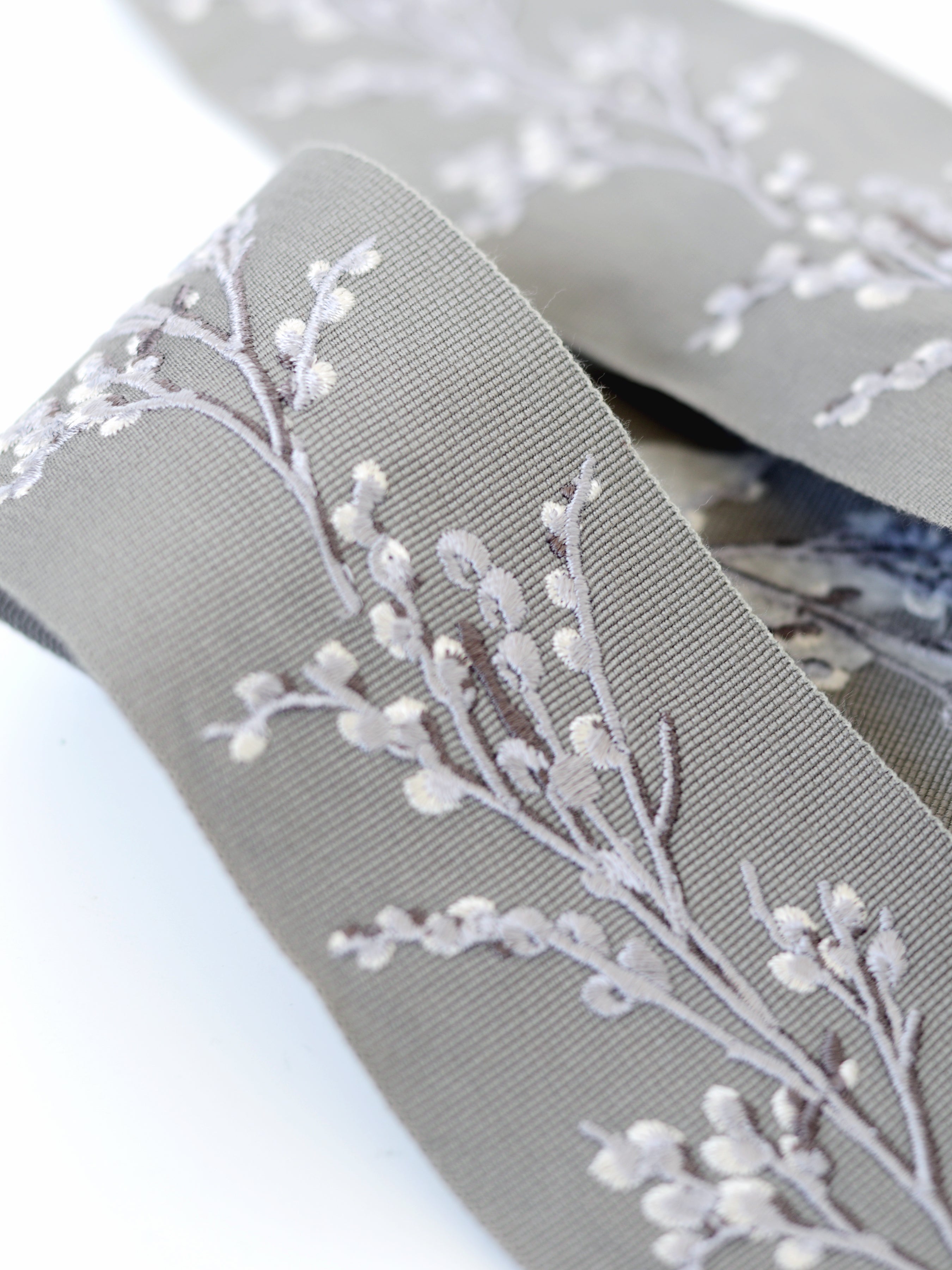 Laura Ashley Borders - Pussy Willow, Steel – Casa-fabrics